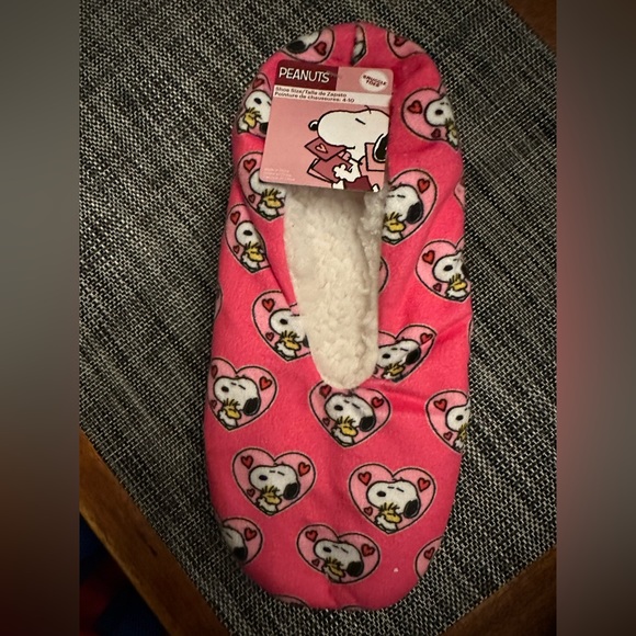 Peanuts | Shoes | Peanuts Pink Toe Warmers Slippers | Poshmark